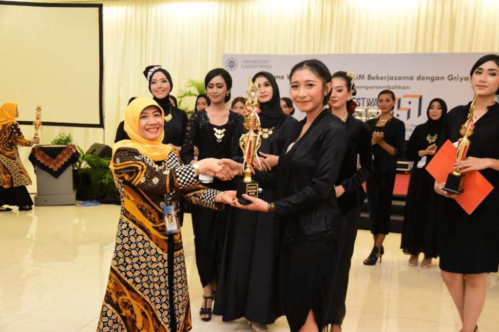 UGM Psychology Won 5th Place in the 69th UGM Dies Natalis Batik ...