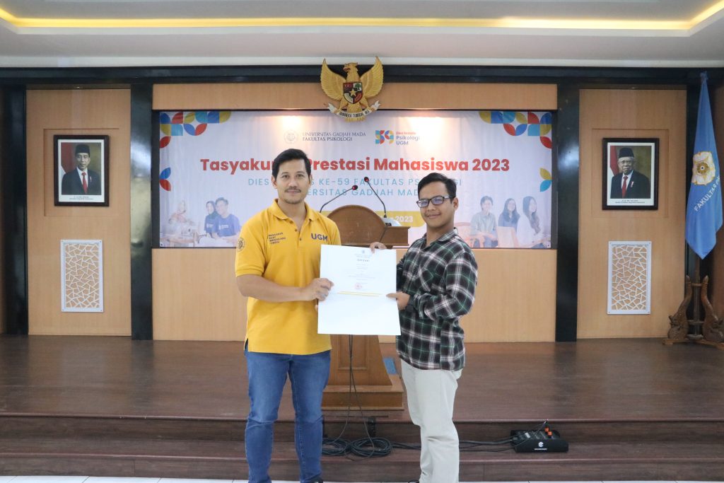 Fakultas Psikologi UGM Memberikan Penghargaan kepada 60 Mahasiswa ...